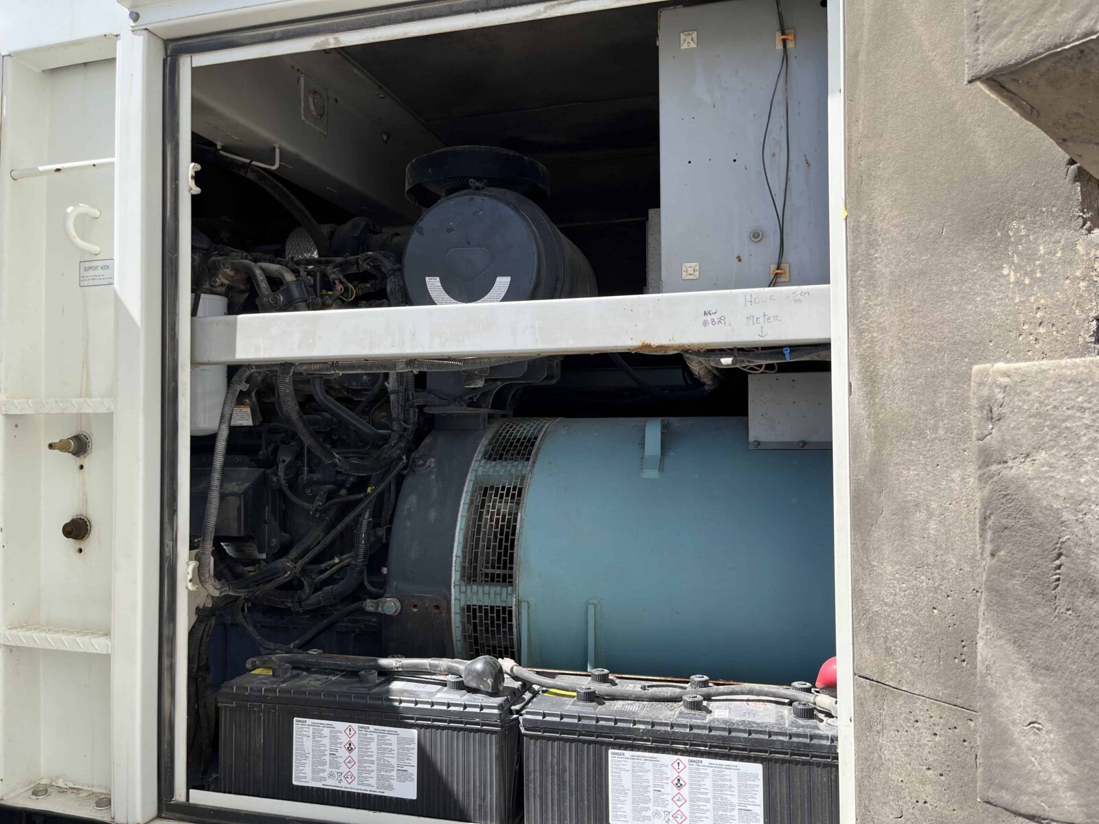 MQ Power DCA300 264 KW Mobile (Diesel) Generator | CI Group